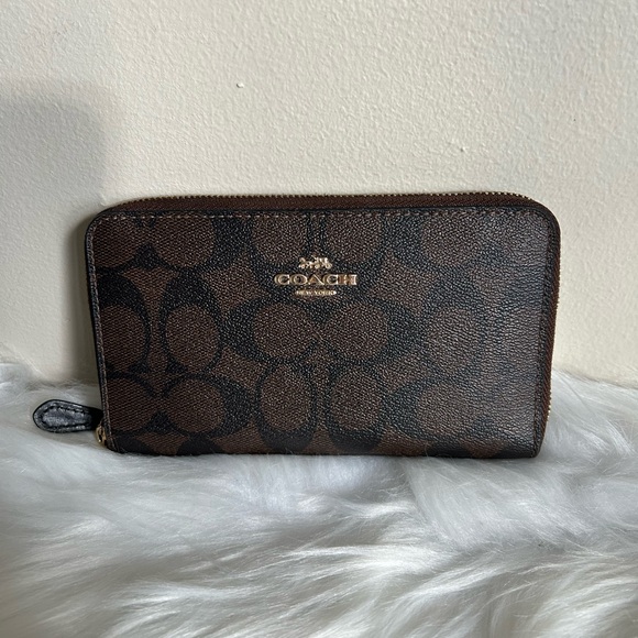 Coach | Bags | Coach Medium Zip Around Wallet In Signature Canvas ...